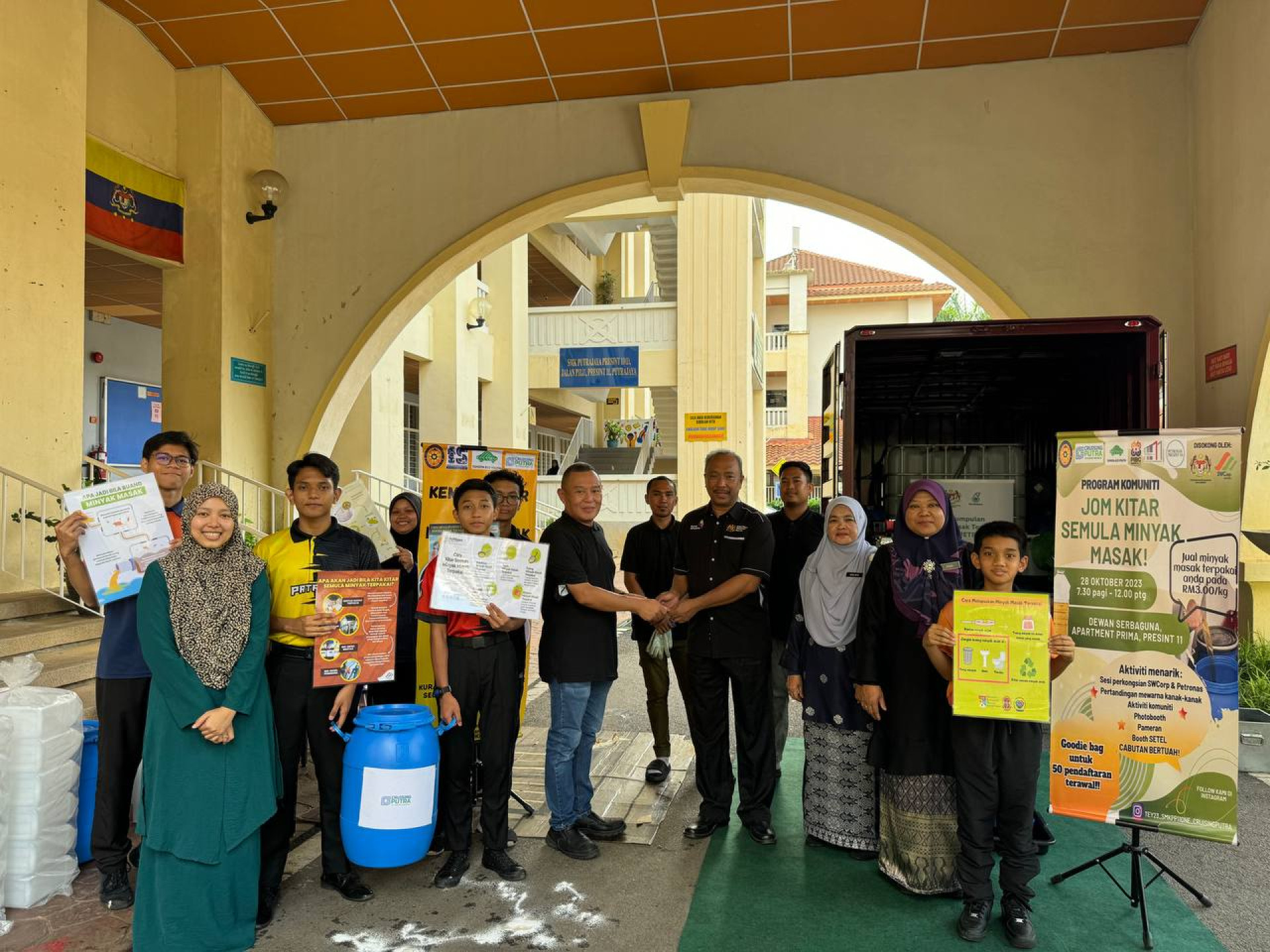 UCO Collection Campaign at School | Events - The Association of Used ...